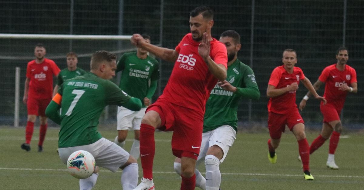 Der FCW hat Kakui und Watai, Weyer Torjäger Niklas Becker